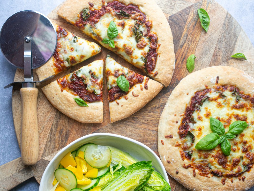 Margherita pizza with side salad | Kidney Care UK