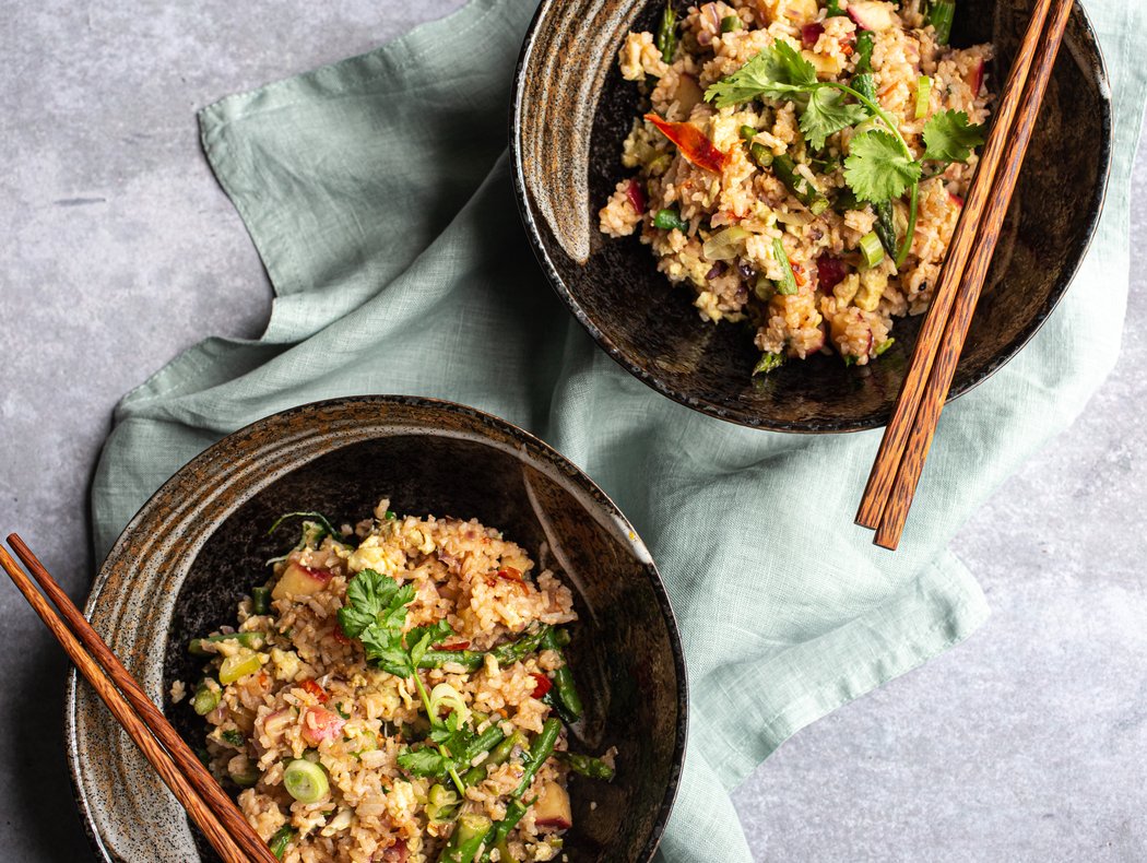 Asparagus and apple egg-fried rice | Kidney Care UK